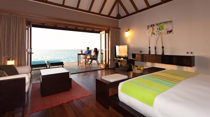 Veligandu-Island-Resort-Spa-Watervilla-Jacuzzi-Water-Villa | Indcen Resor